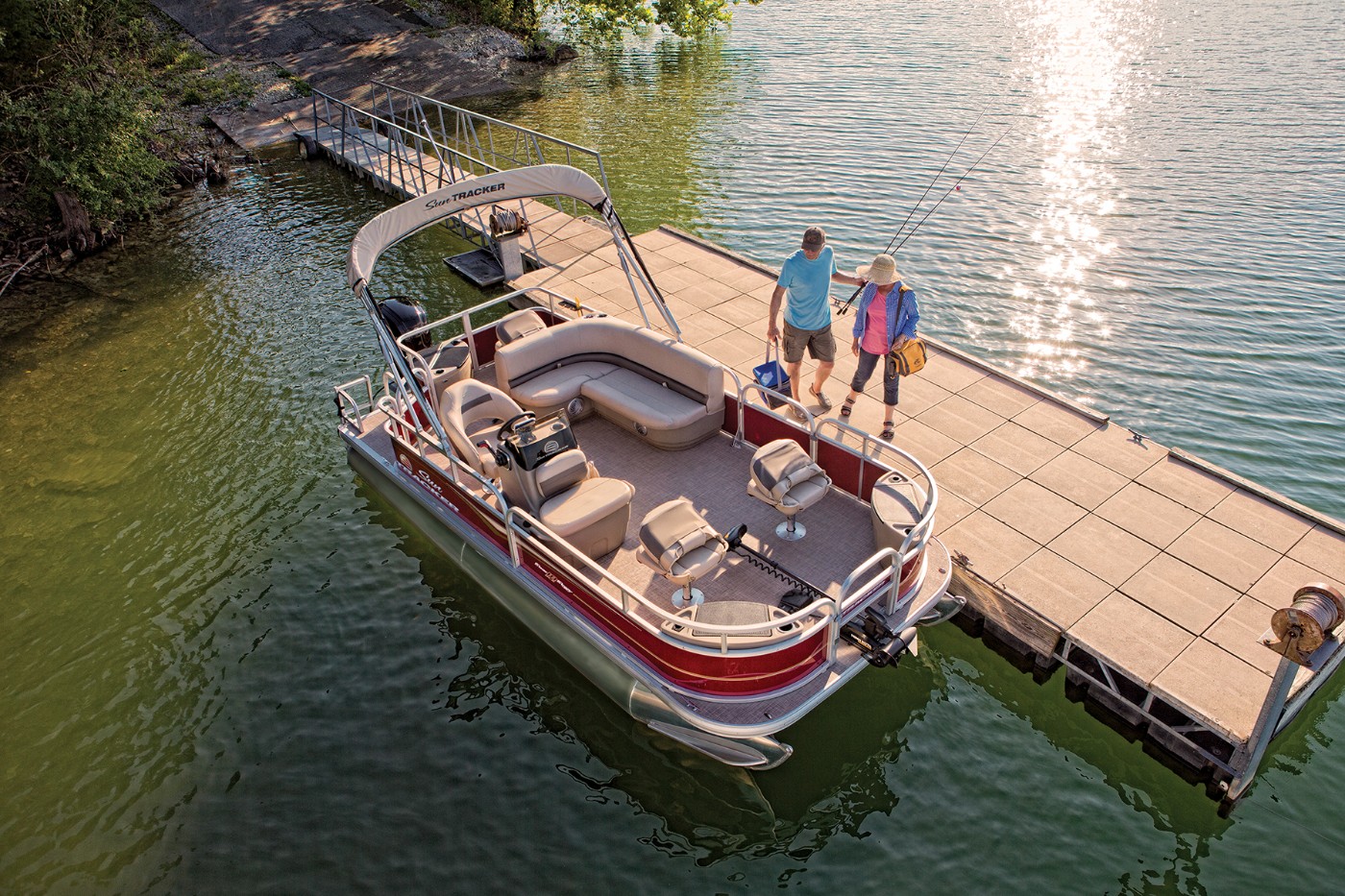 SUN TRACKER Pontoon Learning Center