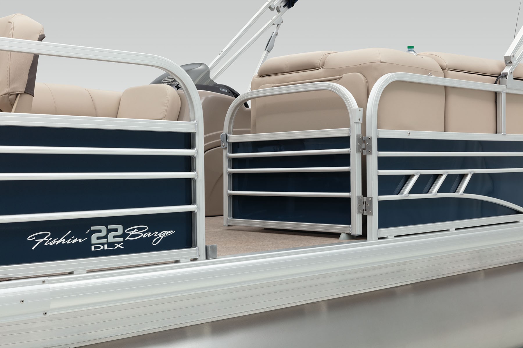 FISHIN' BARGE 22 DLX - SUN TRACKER Fishing Pontoon Boat