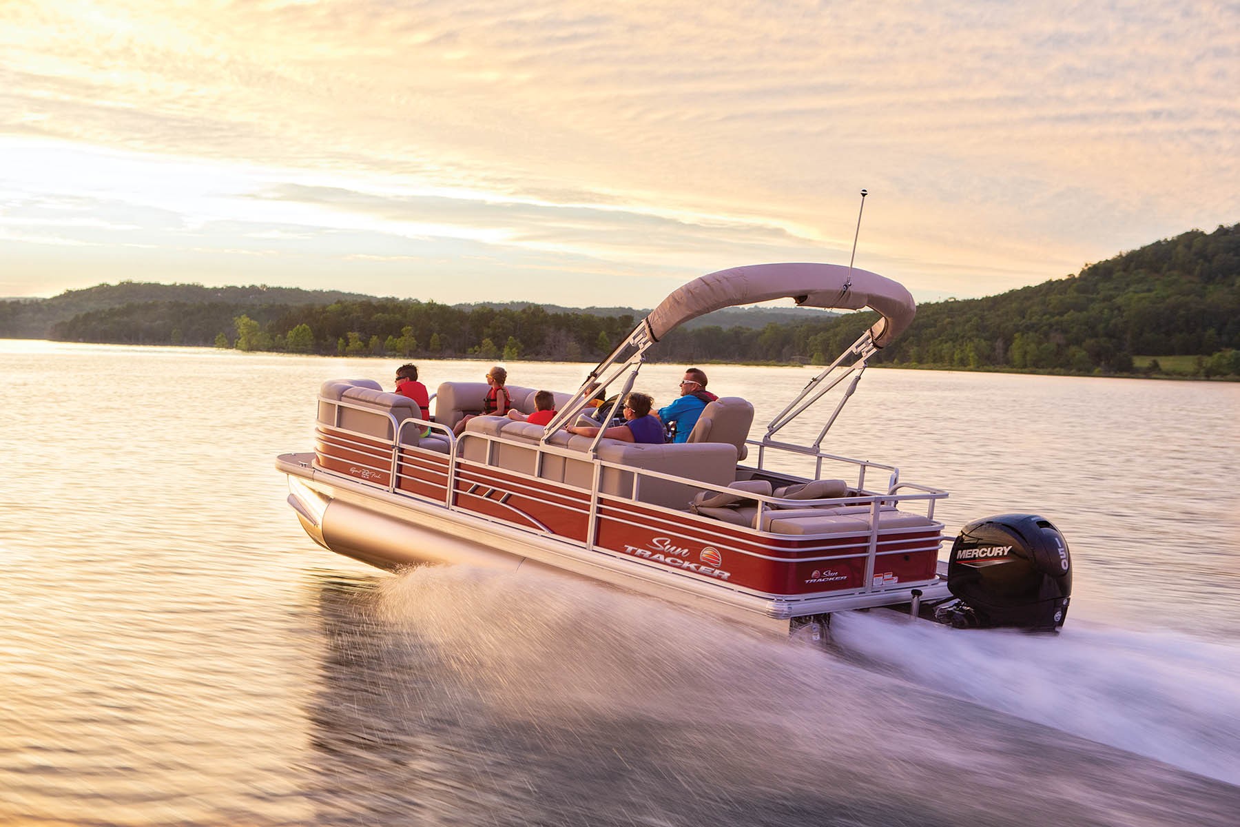 SUN TRACKER Pontoon Learning Center