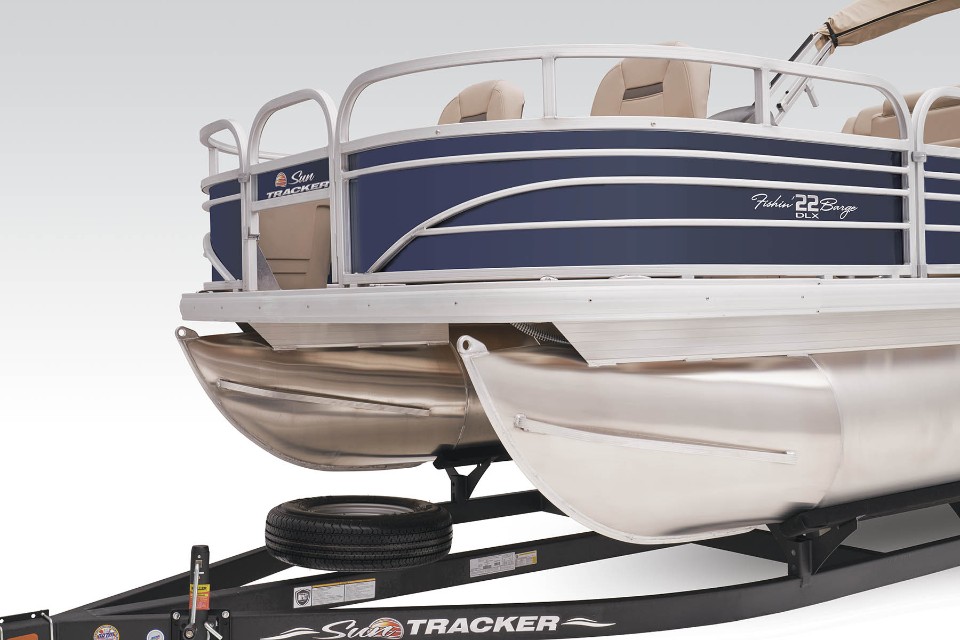FISHIN' BARGE 22 DLX - SUN TRACKER Fishing Pontoon Boat