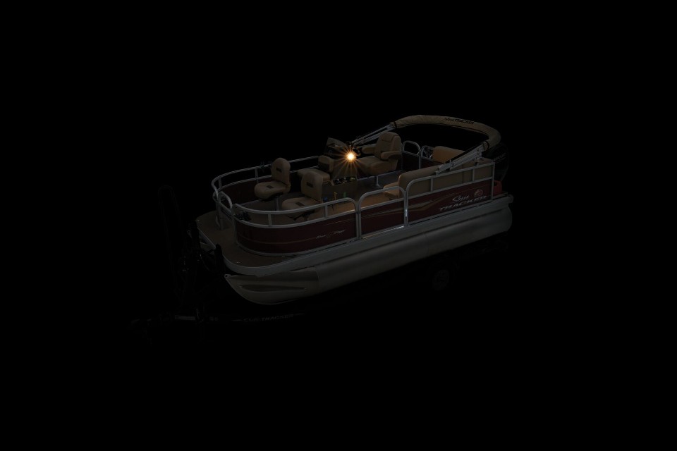 BASS BUGGY 16 XL Select | 18ft. 5in. Fishing Pontoon | SUN TRACKER