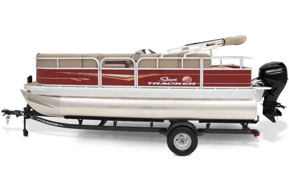 SUN TRACKER Recreational Pontoon Boats
