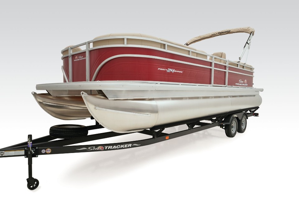PARTY BARGE 24 DLX - SUN TRACKER Recreational Pontoon Boat