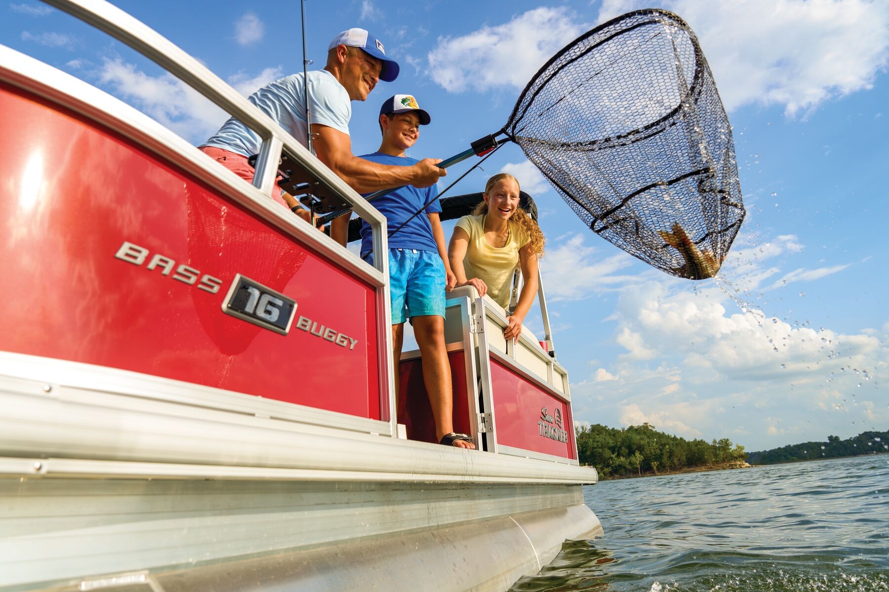 BASS BUGGY 16 XL Select | 18ft. 5in. SUN TRACKER Fishing Pontoon
